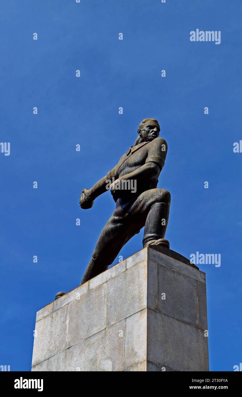 RIBEIRAO PRETO, SAO PAULO, BRAZIL - April 17, 2023: Bronze statue in ...