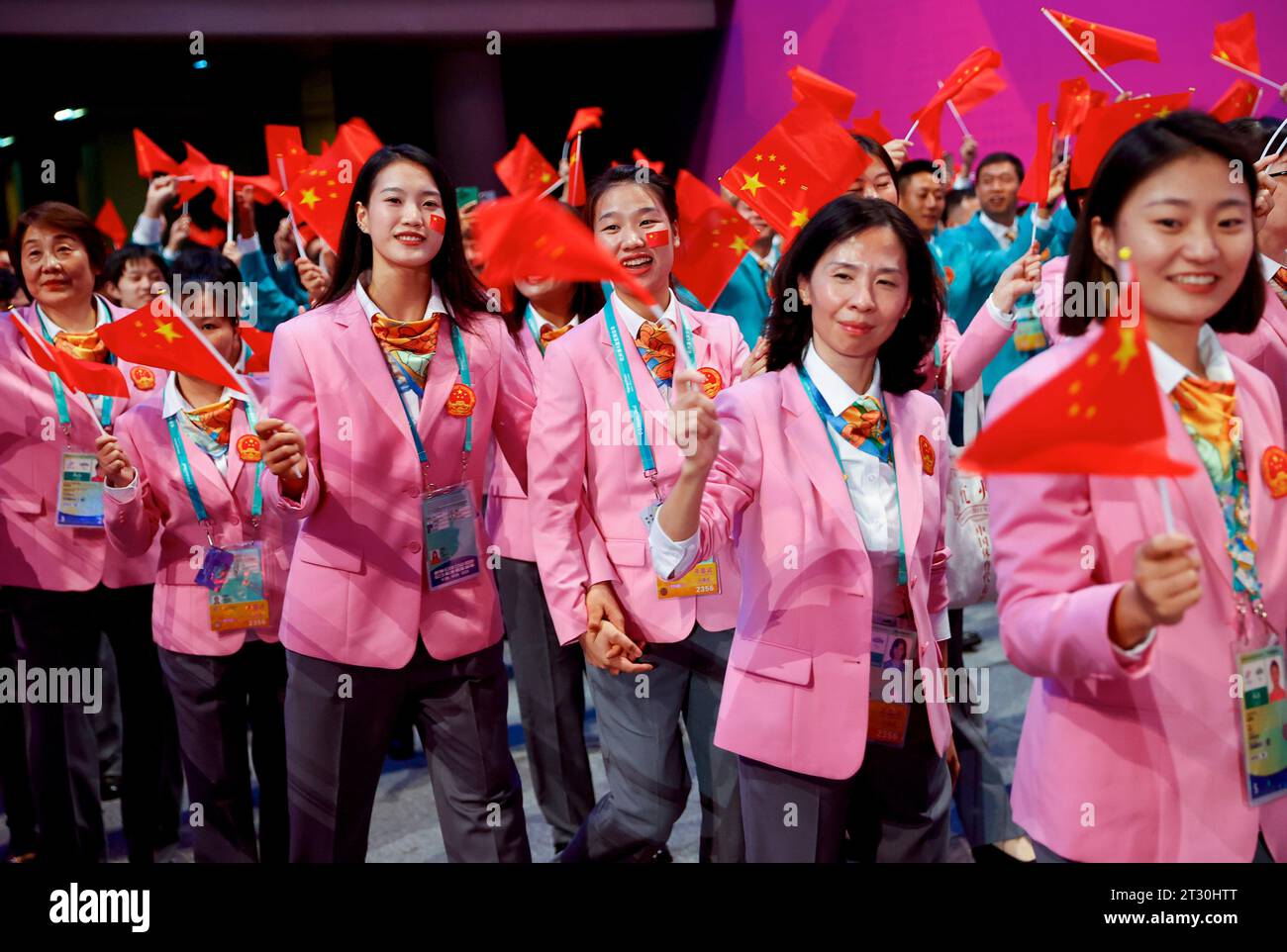 Hangzhou. 22nd Oct, 2023. Delegation of China parade into the Hangzhou ...