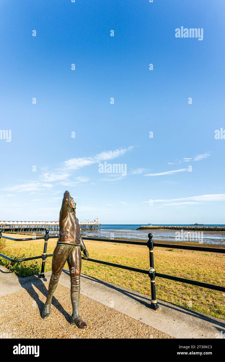 Amy Johnson statue created by Stephen Melton on Herne Bay seafront ...