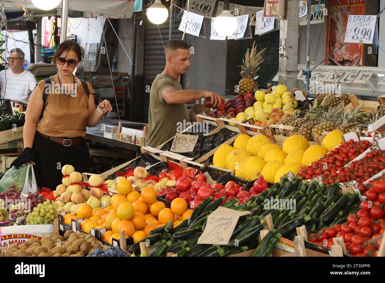 Ballarò market, Palermo, Sicily, Italy Stock Photo - Alamy