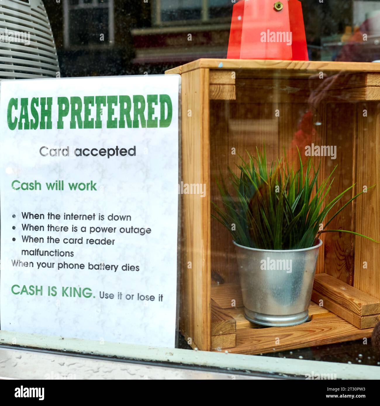 Pro shop sign hi-res stock photography and images - Alamy