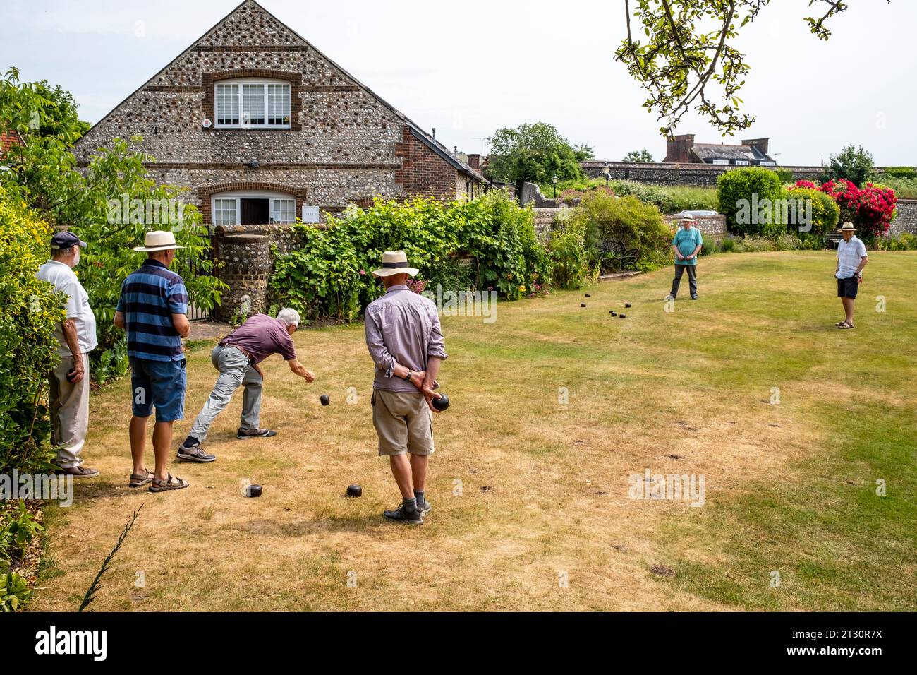 Local People Playing A Traditional Old Fashioned Game Of Bowls, Lewes ...