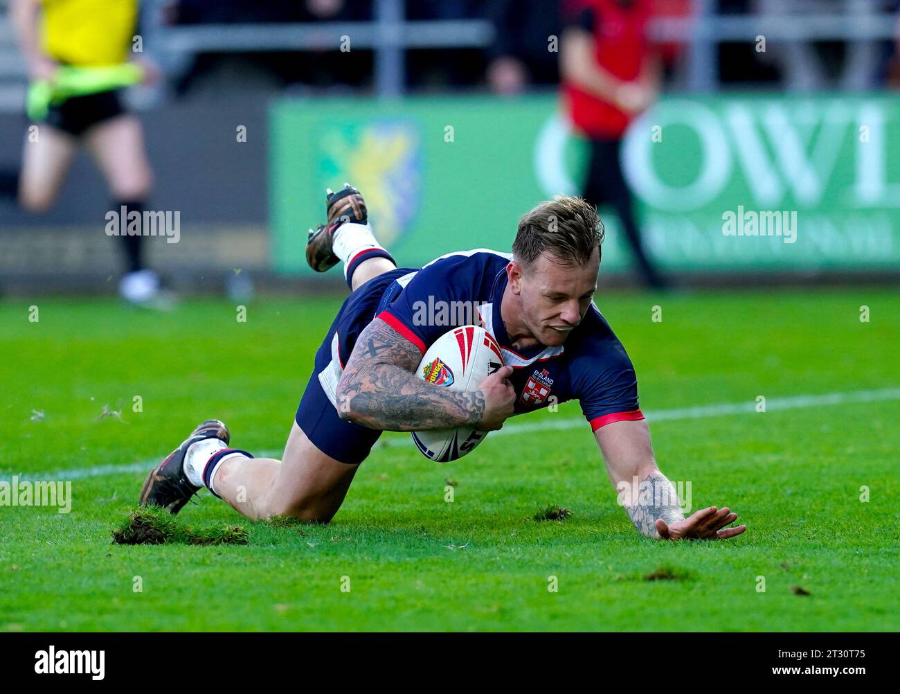 England's Tom Johnstone scores a try during the International Test ...