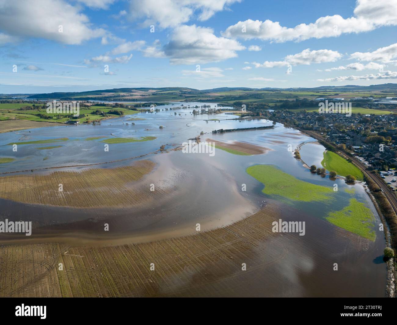 River Don bursts its banks at Kintore Aberdeenshire, Scotland. Storm ...