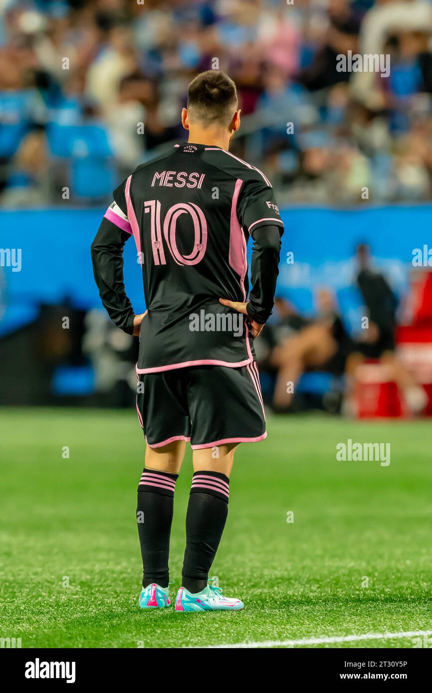Lionel messi in argentina uniform hi-res stock photography and images ...