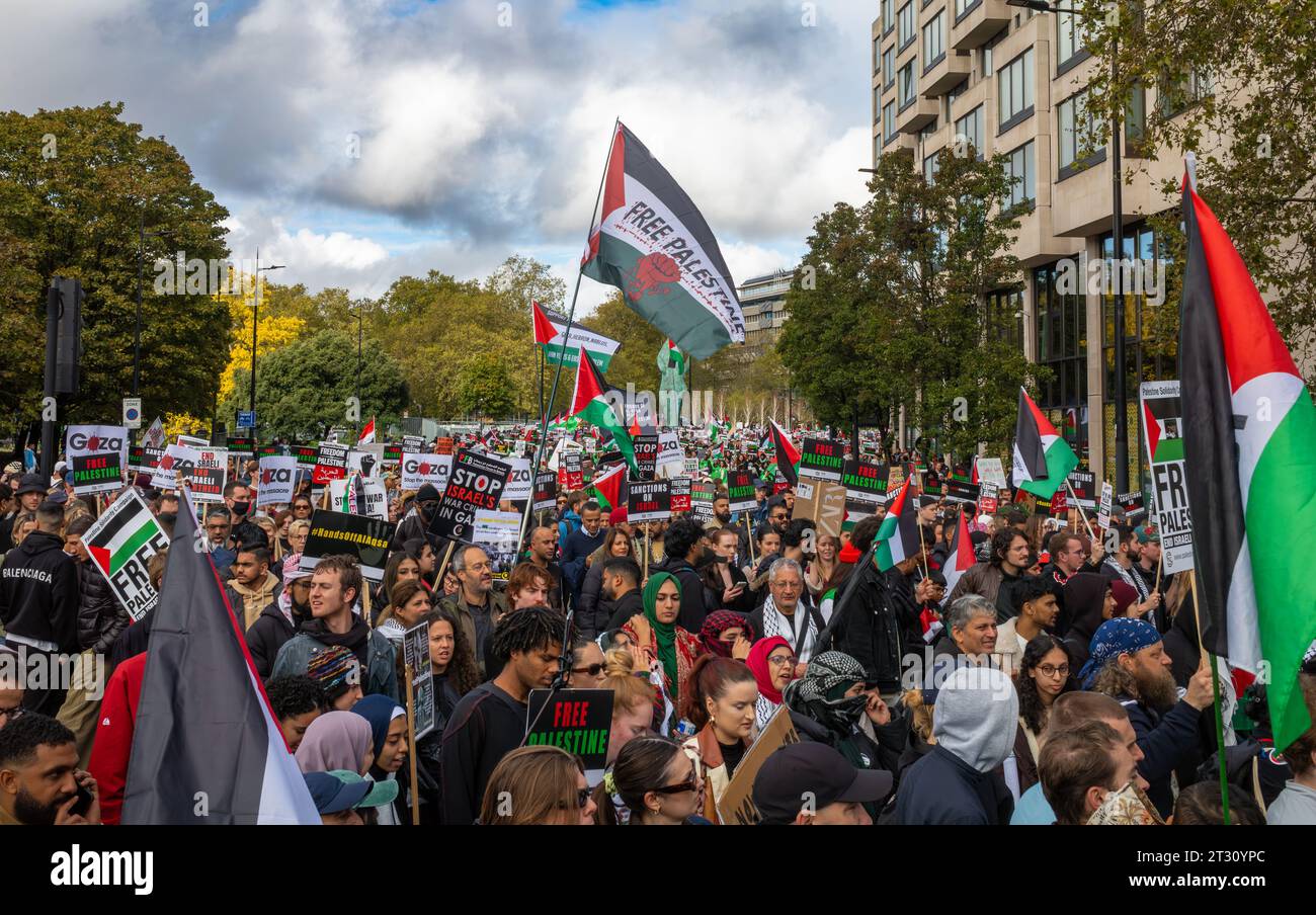 London / UK - Oct 21 2023: Hundreds of thousands of pro-Palestinian ...