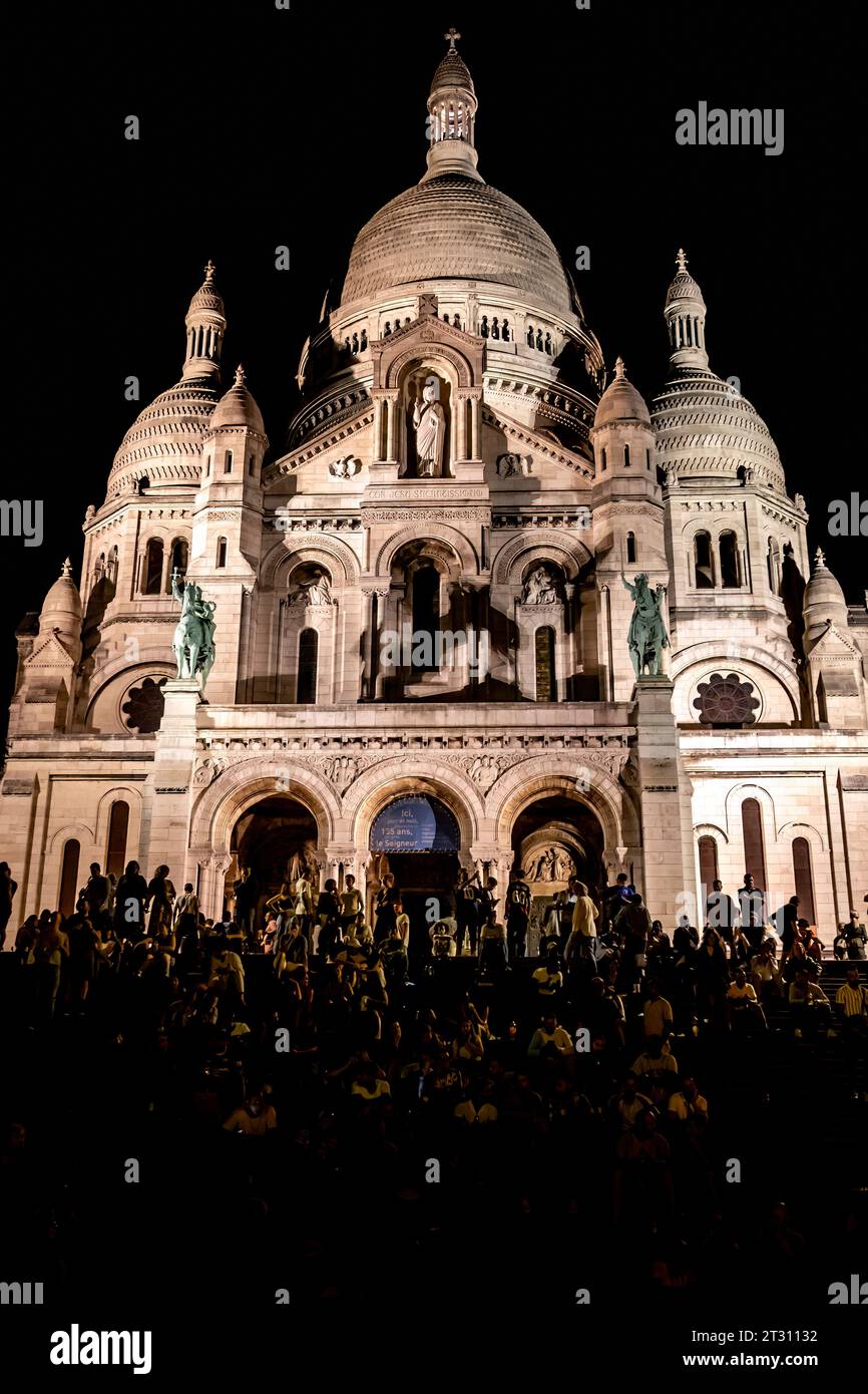 Basilica of the sacred heart paris hi-res stock photography and images ...