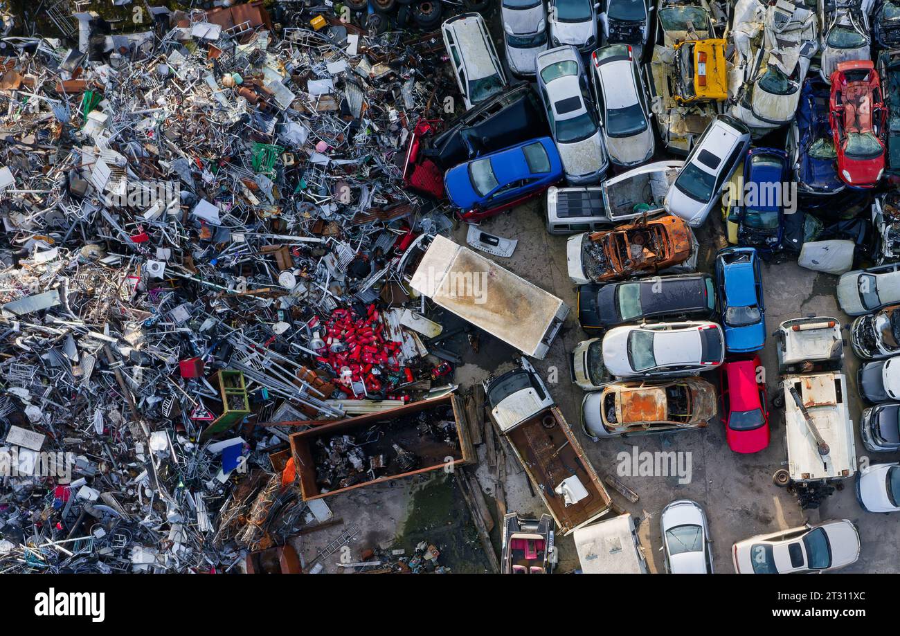 Car compound for scrap metal recycling viewed from above Stock Photo ...