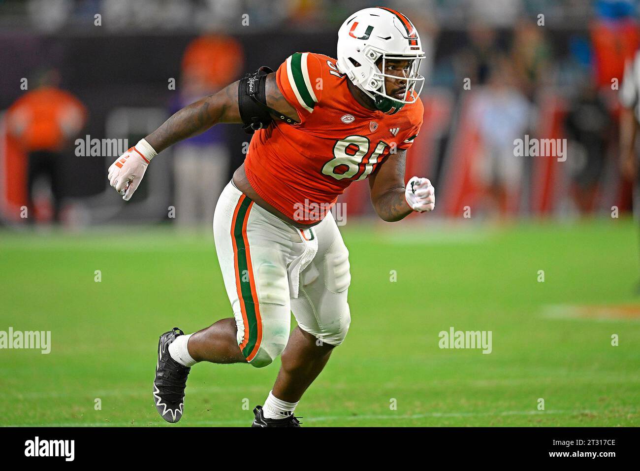 MIAMI GARDENS, FL - OCTOBER 21: Miami defensive lineman Jared Harrison ...
