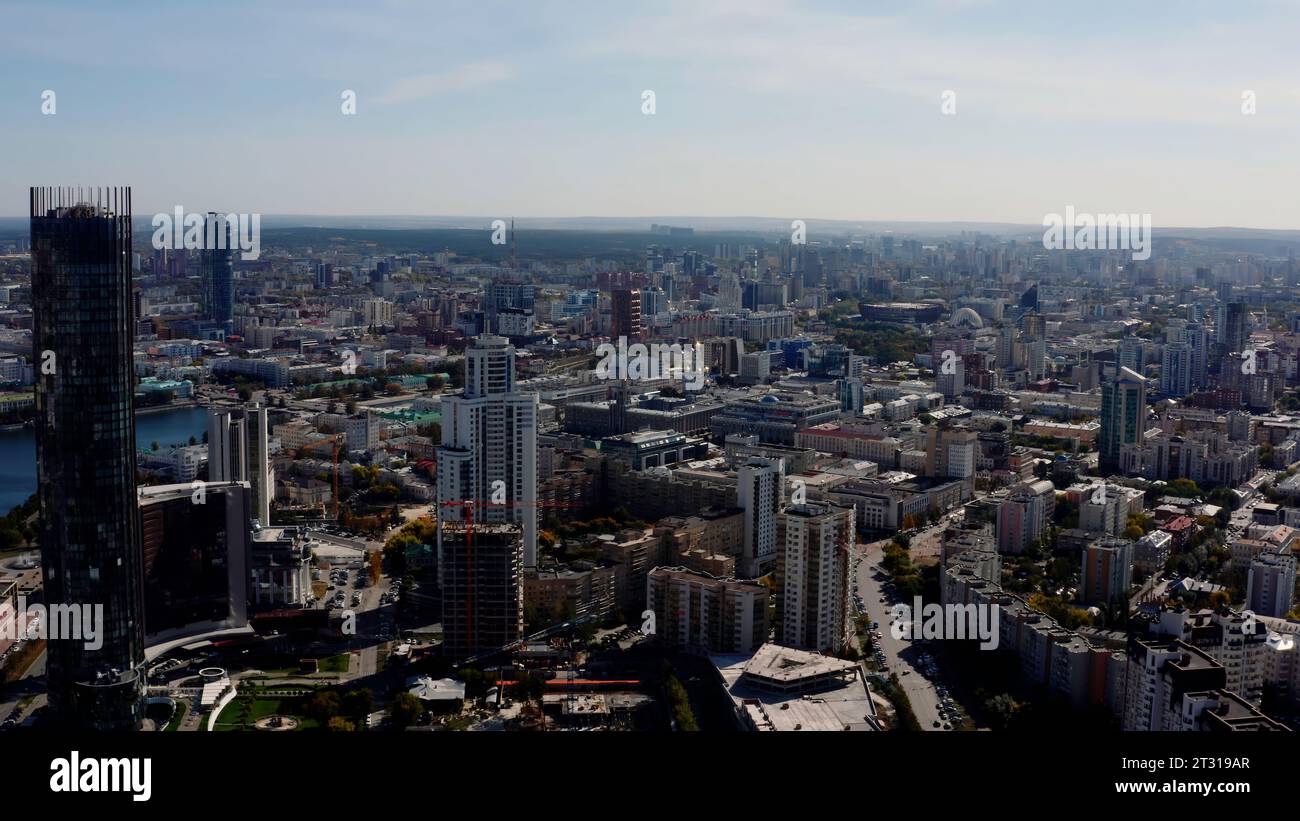 Cinematic 4k cityscape in motion hi-res stock photography and images ...