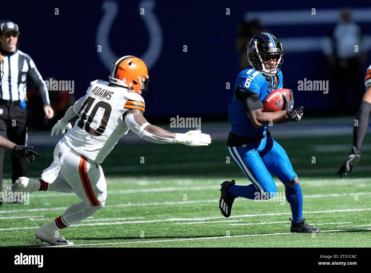 Indianapolis Colts wide receiver Isaiah McKenzie (6) runs from ...