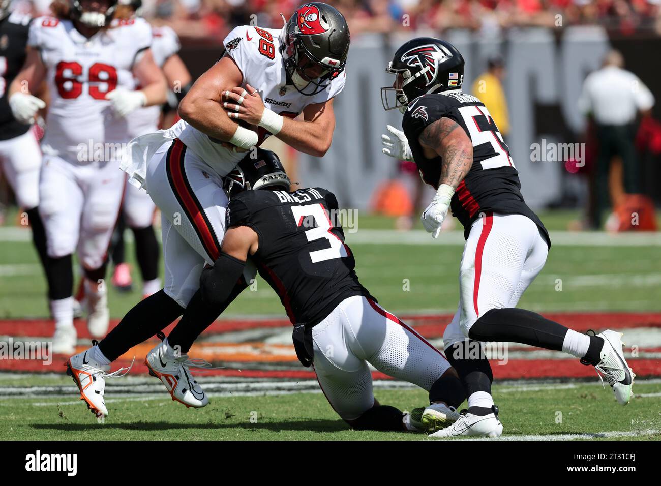 Tampa Bay Buccaneers tight end Cade Otton (88) runs into Atlanta ...