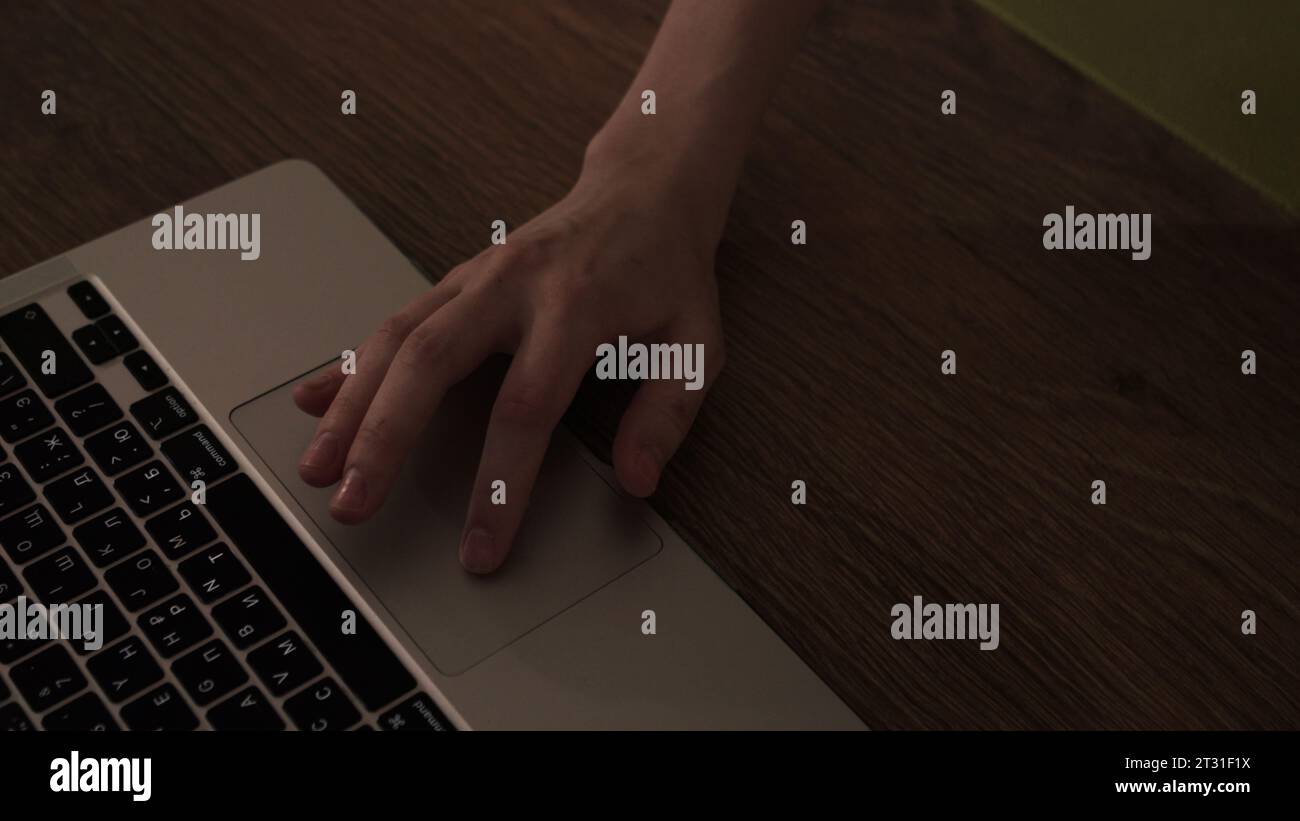 Hand moves computer mouse hi-res stock photography and images - Alamy