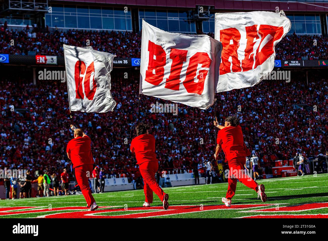 Lincoln, NE. U.S. 21st Oct, 2023. Nebraska Cornhusker cheerleaders ...