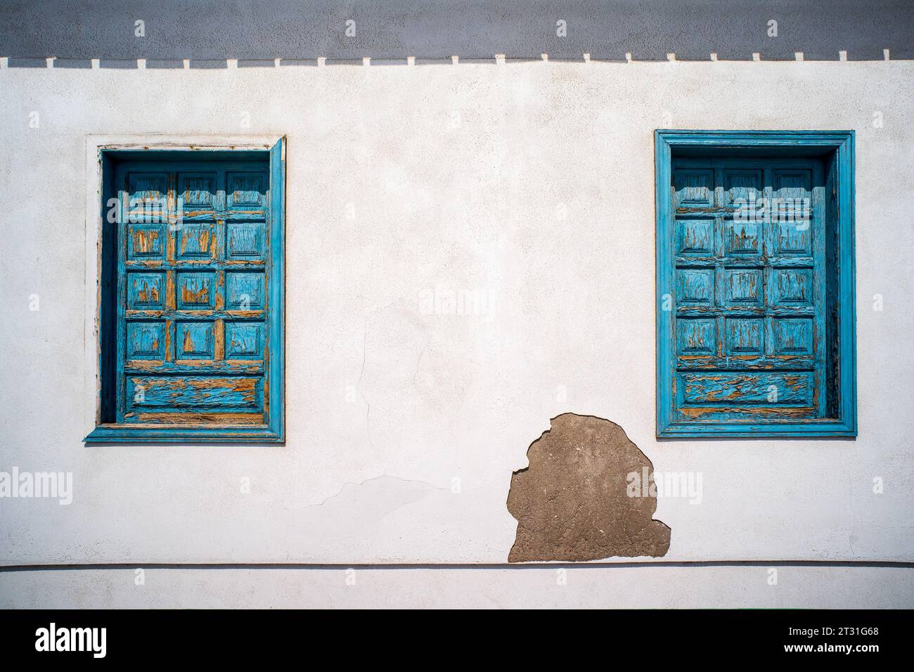 Old house wall and shuttered windows. Background Stock Photo - Alamy