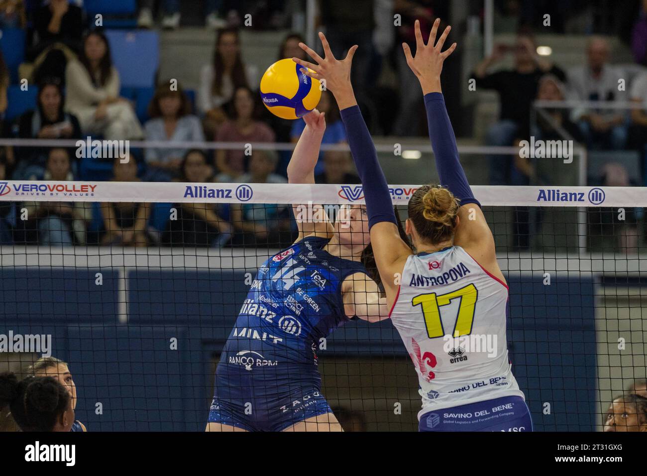 Milan, Italy. 22nd Oct, 2023. Attack of Dana Rettke (Allianz VV Milano ...