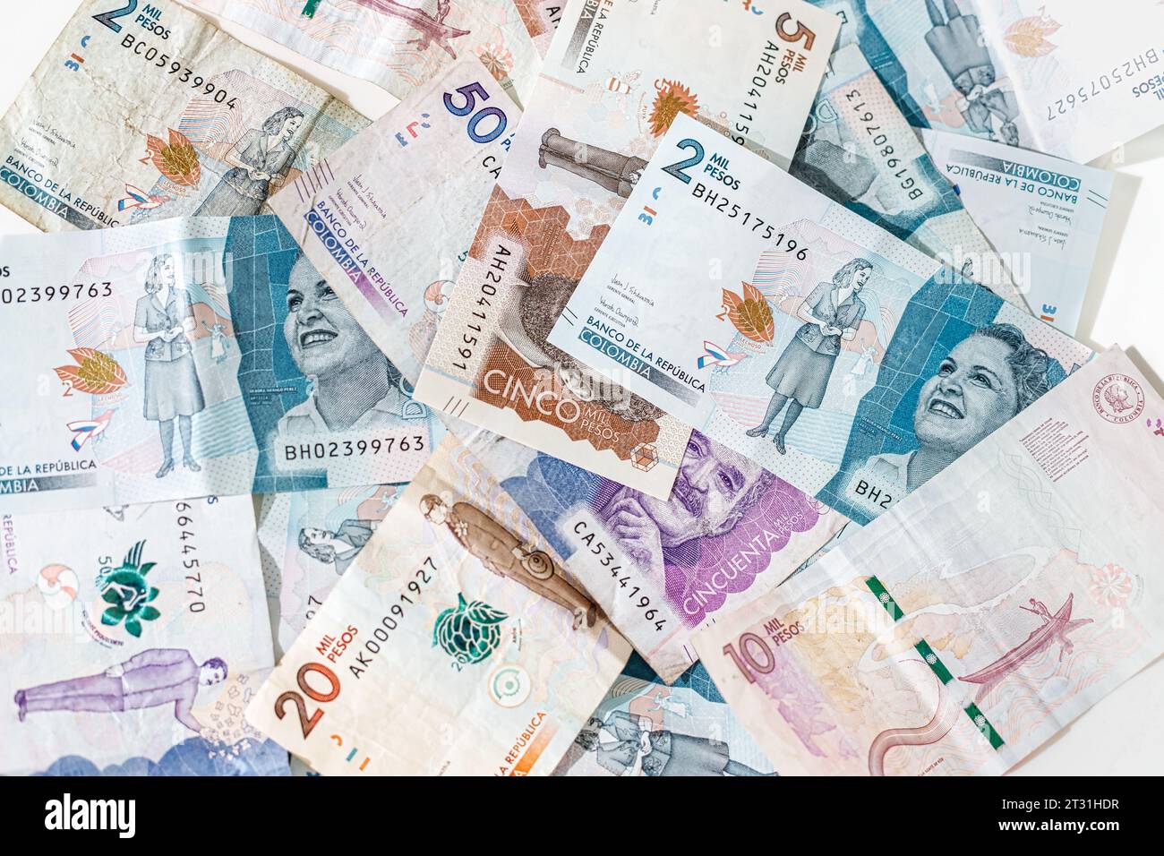 Macro closeup of Colombian pesos of different values Stock Photo - Alamy