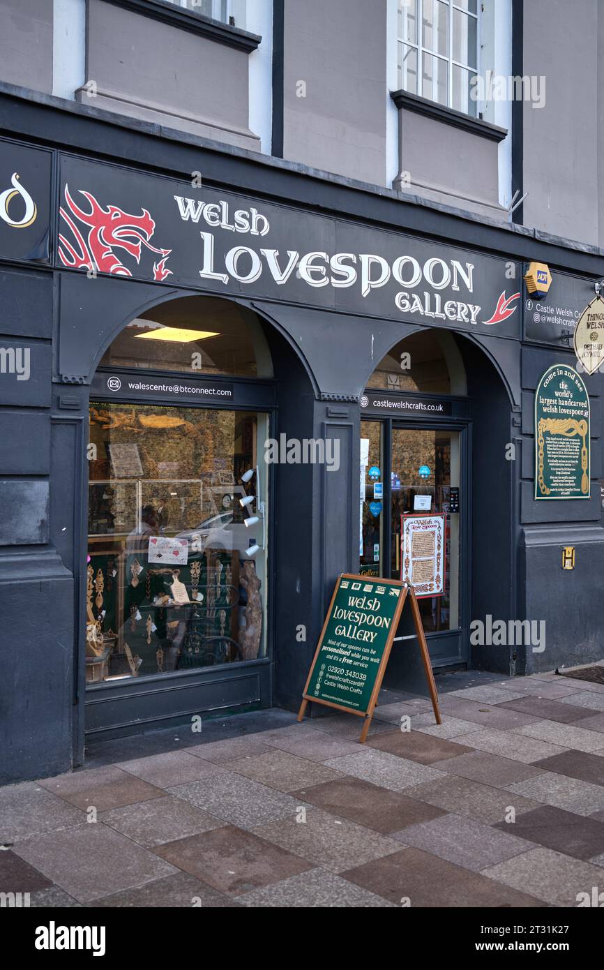 Carved wooden spoons hi-res stock photography and images - Alamy