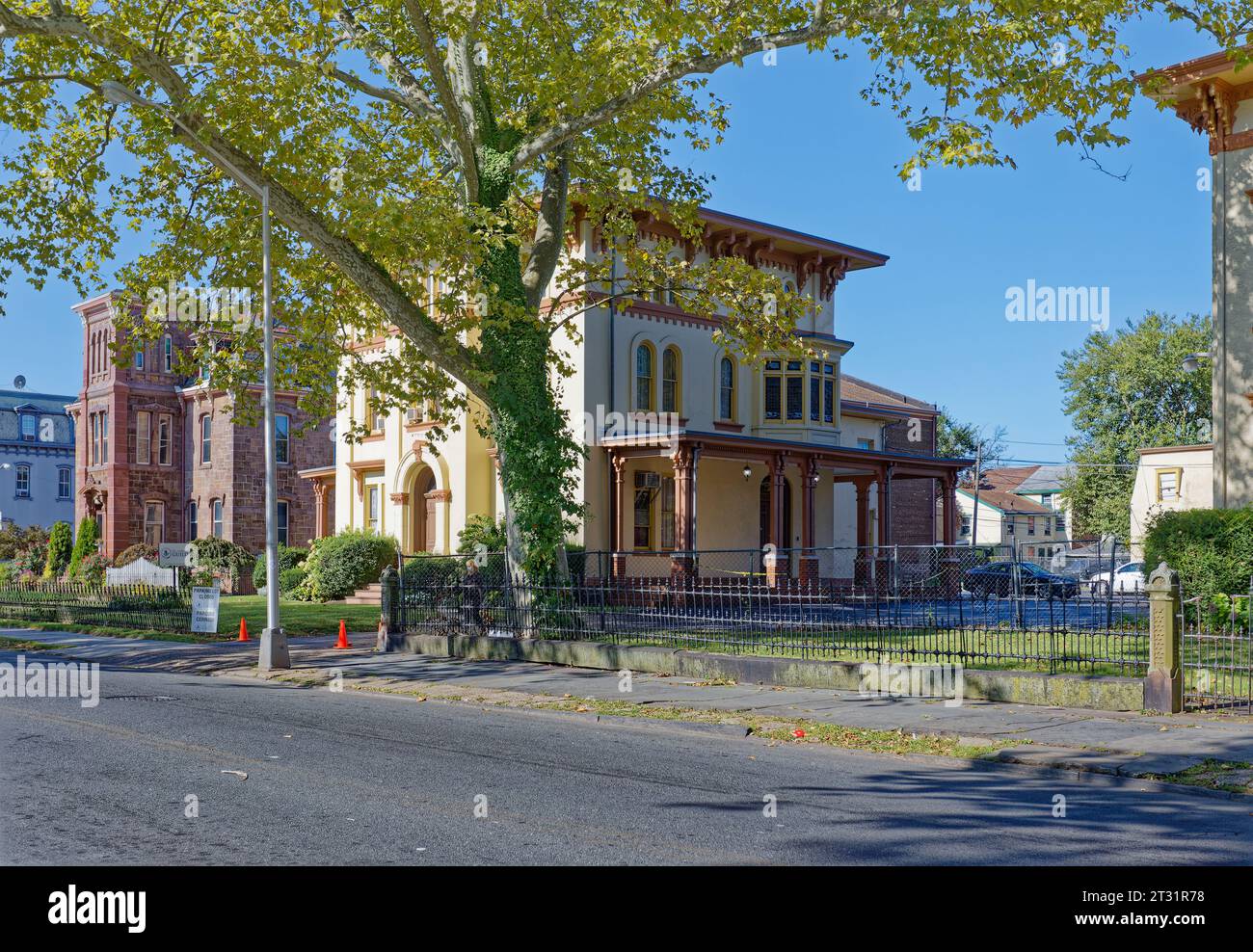 Carmel house hi-res stock photography and images - Alamy