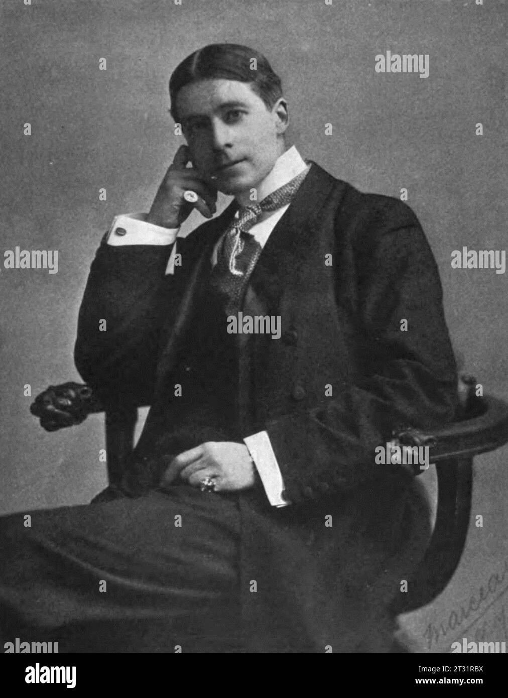 Mccarthy justin huntly hi-res stock photography and images - Alamy