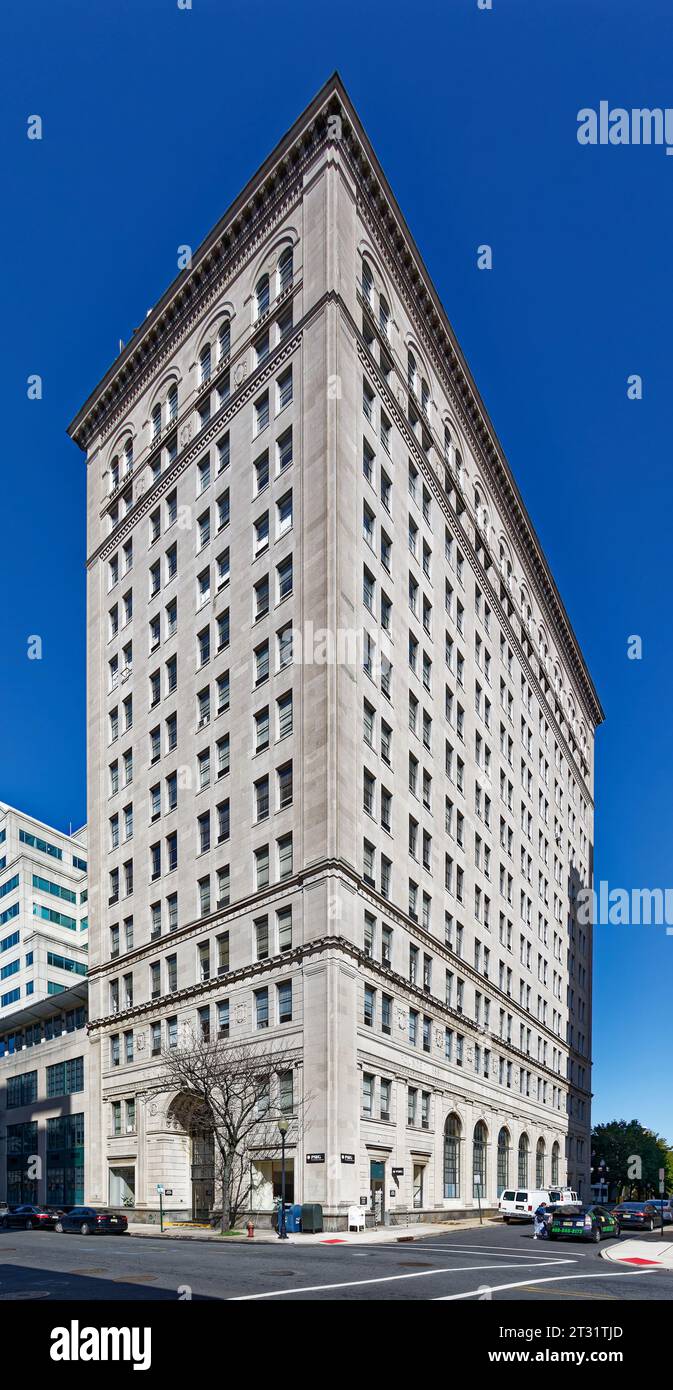 Downtown Trenton: Trenton Trust Company is a landmark commercial high ...