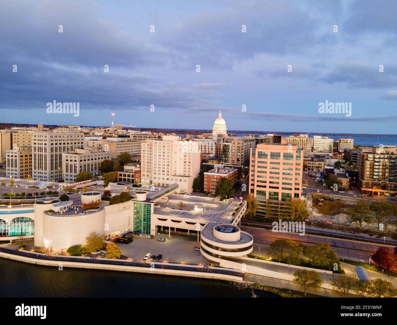 Madison wisconsin capitol autumn hi-res stock photography and images ...