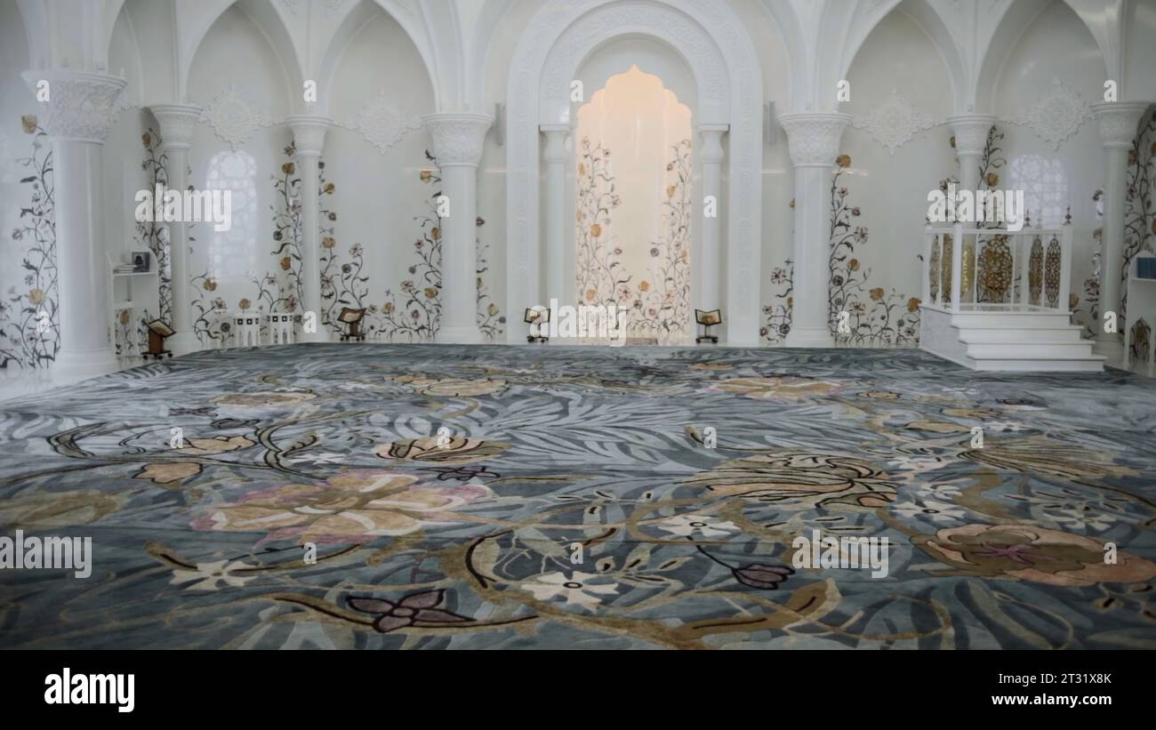 Interior nuruosmaniye mosque istanbul hi-res stock photography and ...