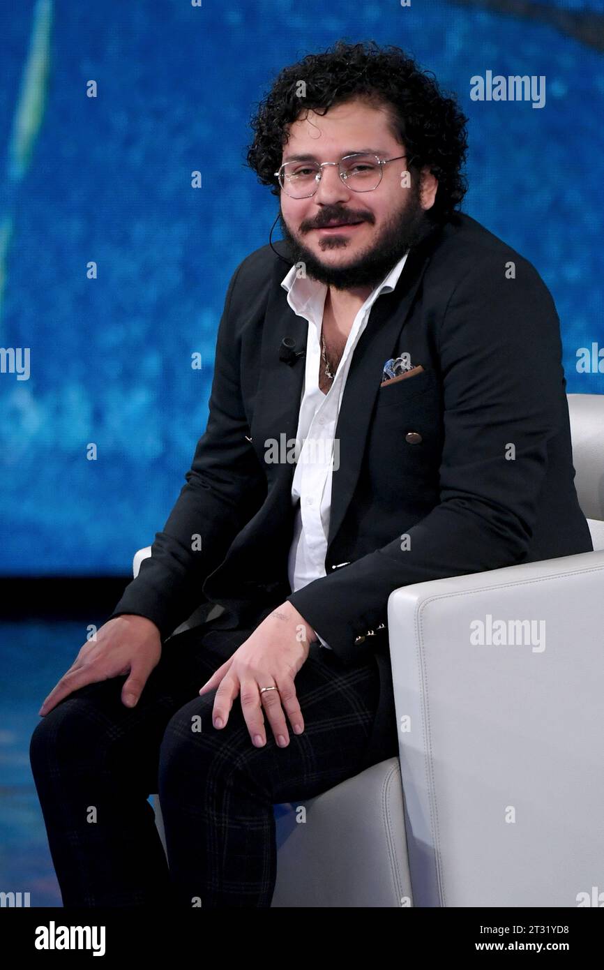 Whats the weather like hi-res stock photography and images - Alamy