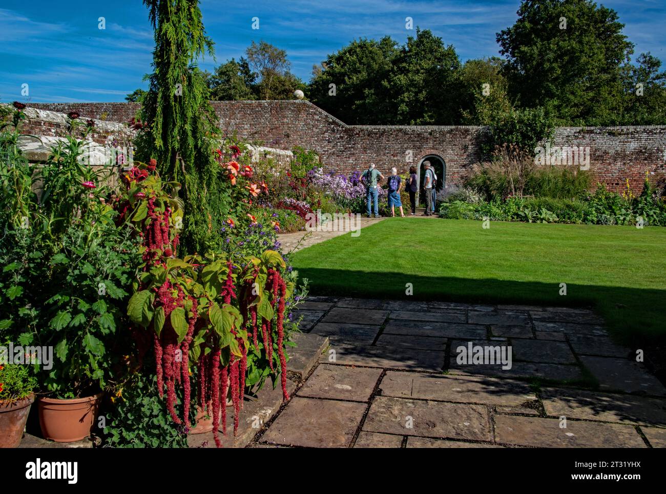 The garden at Herstmonceux Castle at autunm Stock Photo - Alamy