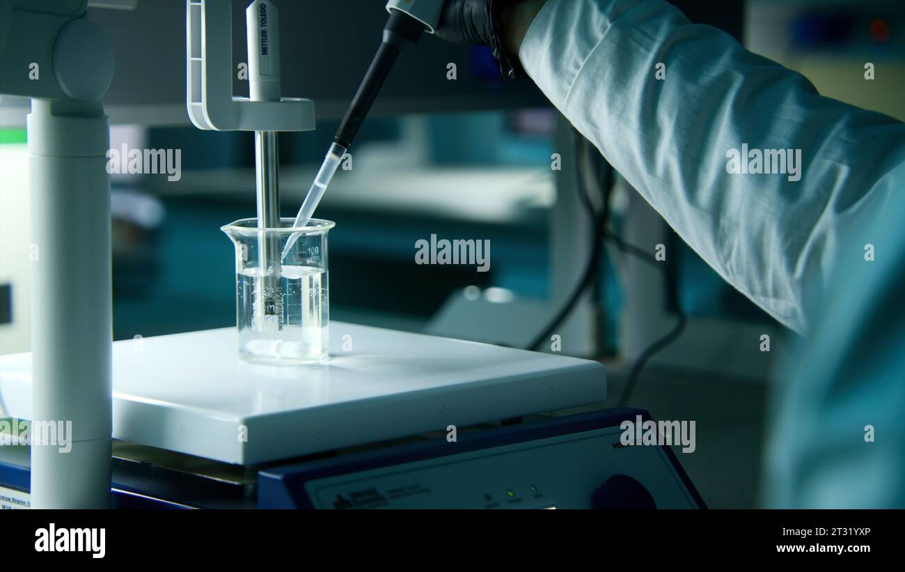 React tubes hi-res stock photography and images - Alamy