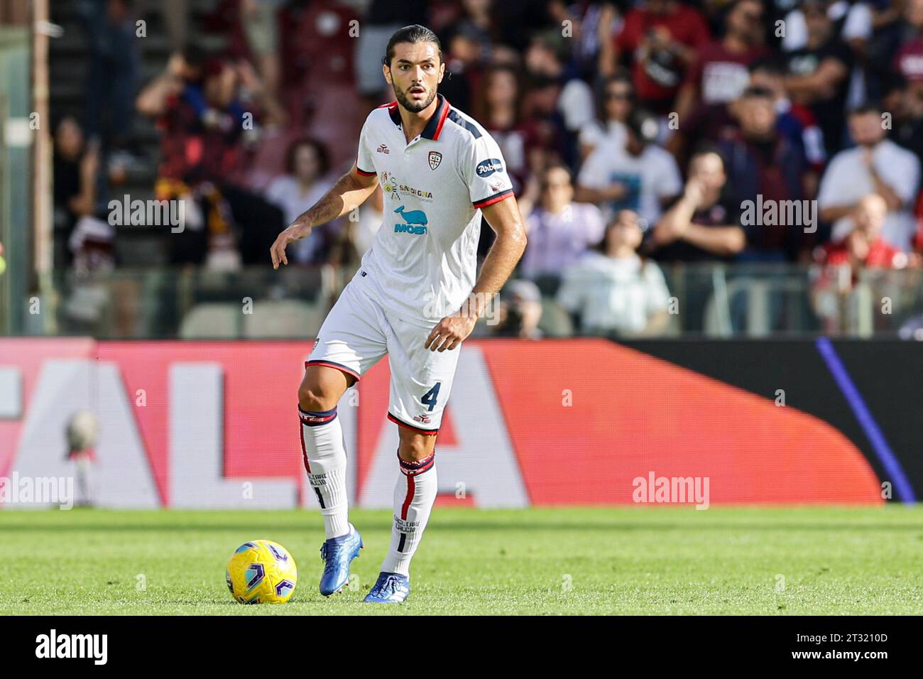 Cagliari's Italian defender Alberto Dossena controls the ball during ...