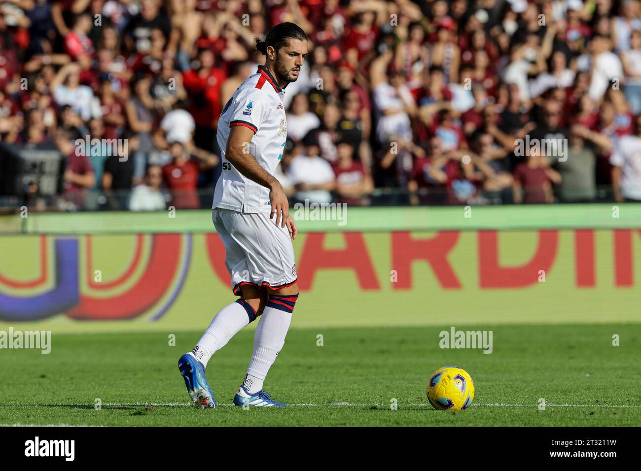 Cagliari's Italian defender Alberto Dossena controls the ball during ...
