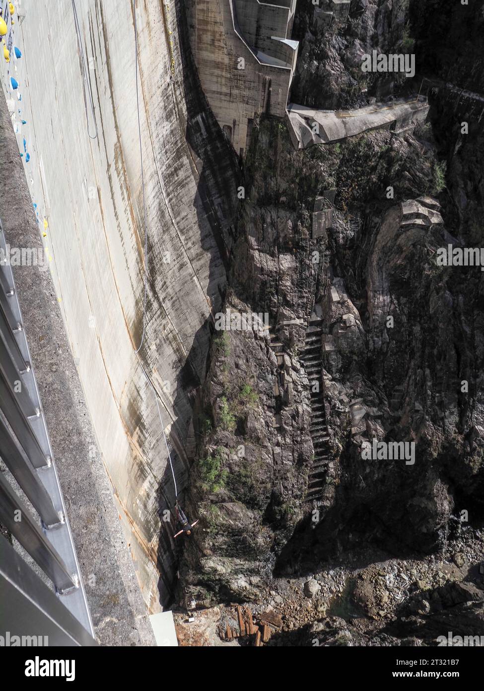 Contra dam jump hi-res stock photography and images - Alamy