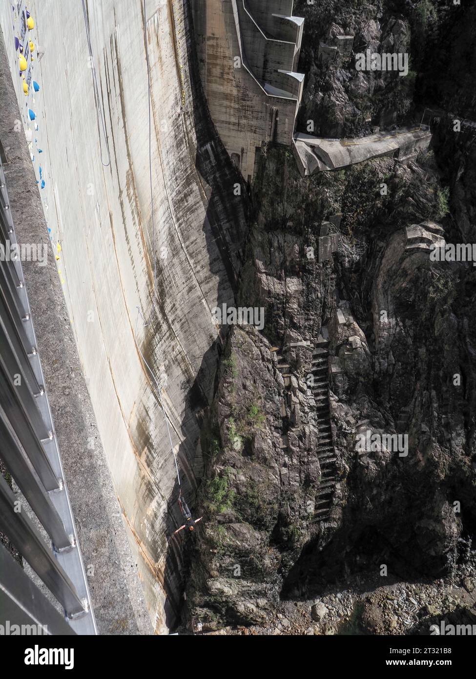 Contra dam jump hi-res stock photography and images - Alamy