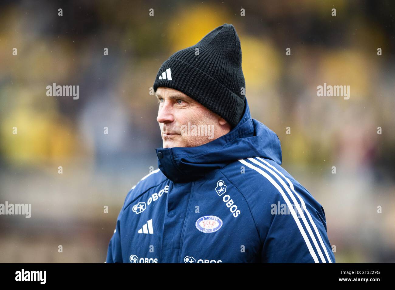 Lillestrom, Norway. 22nd Oct, 2023. Head coach Geir Bakke of Vaalerenga ...