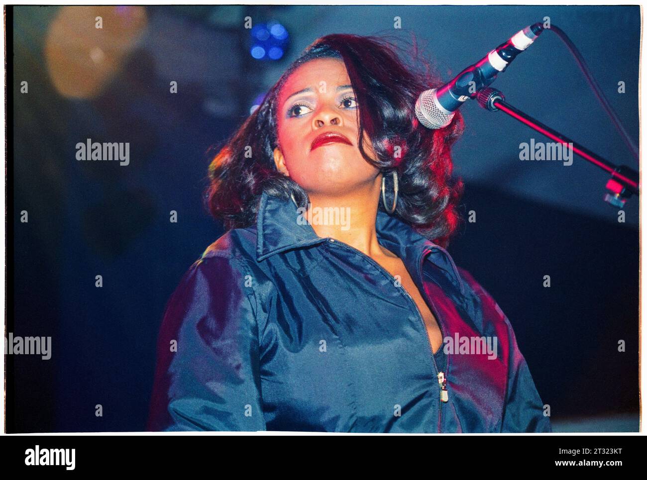 MAYSA, INCOGNITO, 1996: American jazz singer Maysa Leak singing with ...