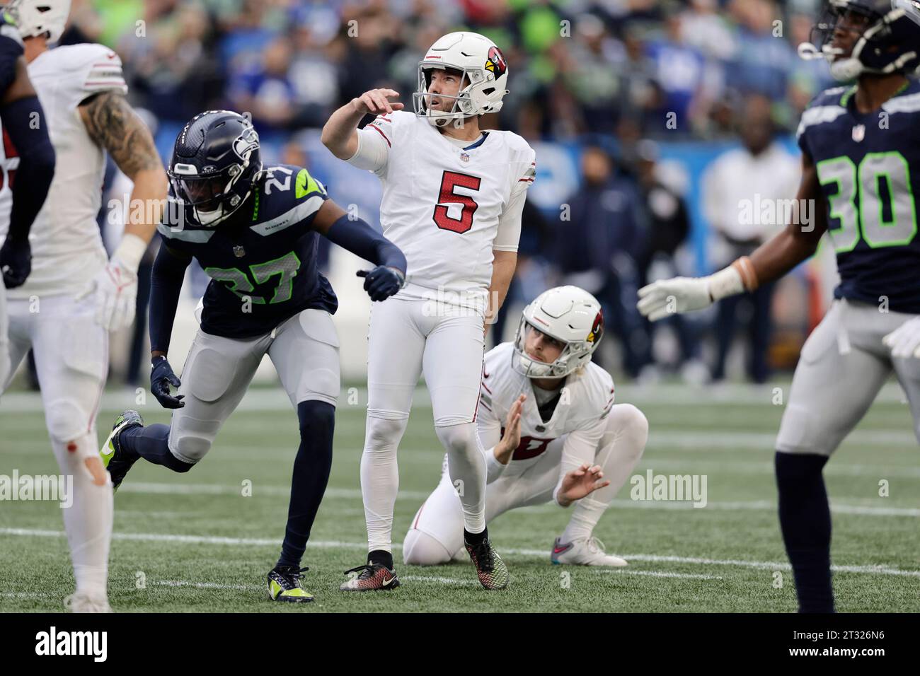 Arizona Cardinals place kicker Matt Prater (5) makes a field goal with ...