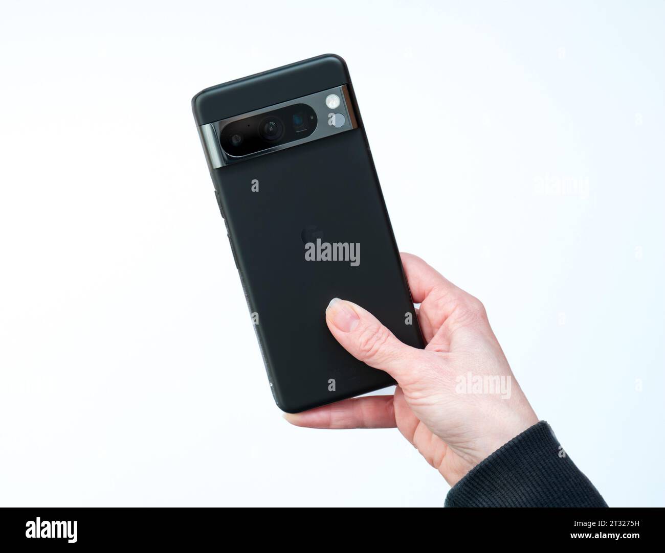 CHESTER, UK, 22 OCTOBER 2023: Hand holding the Google Pixel 8 Pro ...