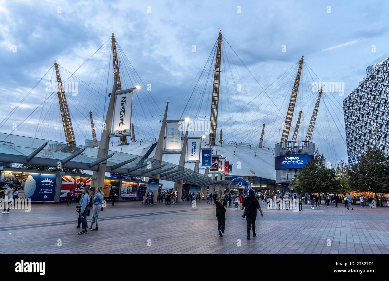 Greenwich Peninsula and Thames riverfront,London,England,UK Stock Photo ...