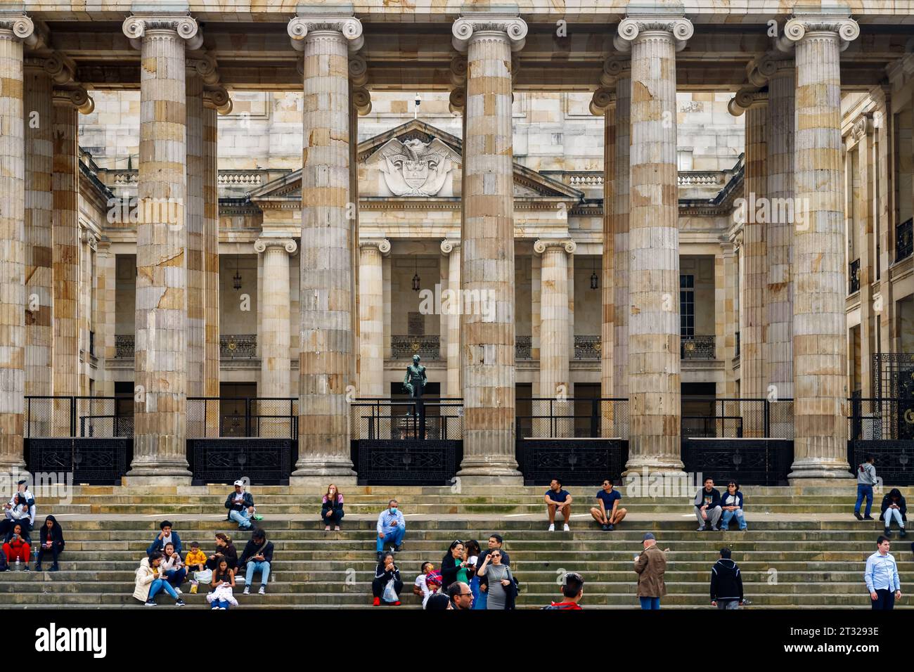 Steps in front capitol building hi-res stock photography and images - Alamy