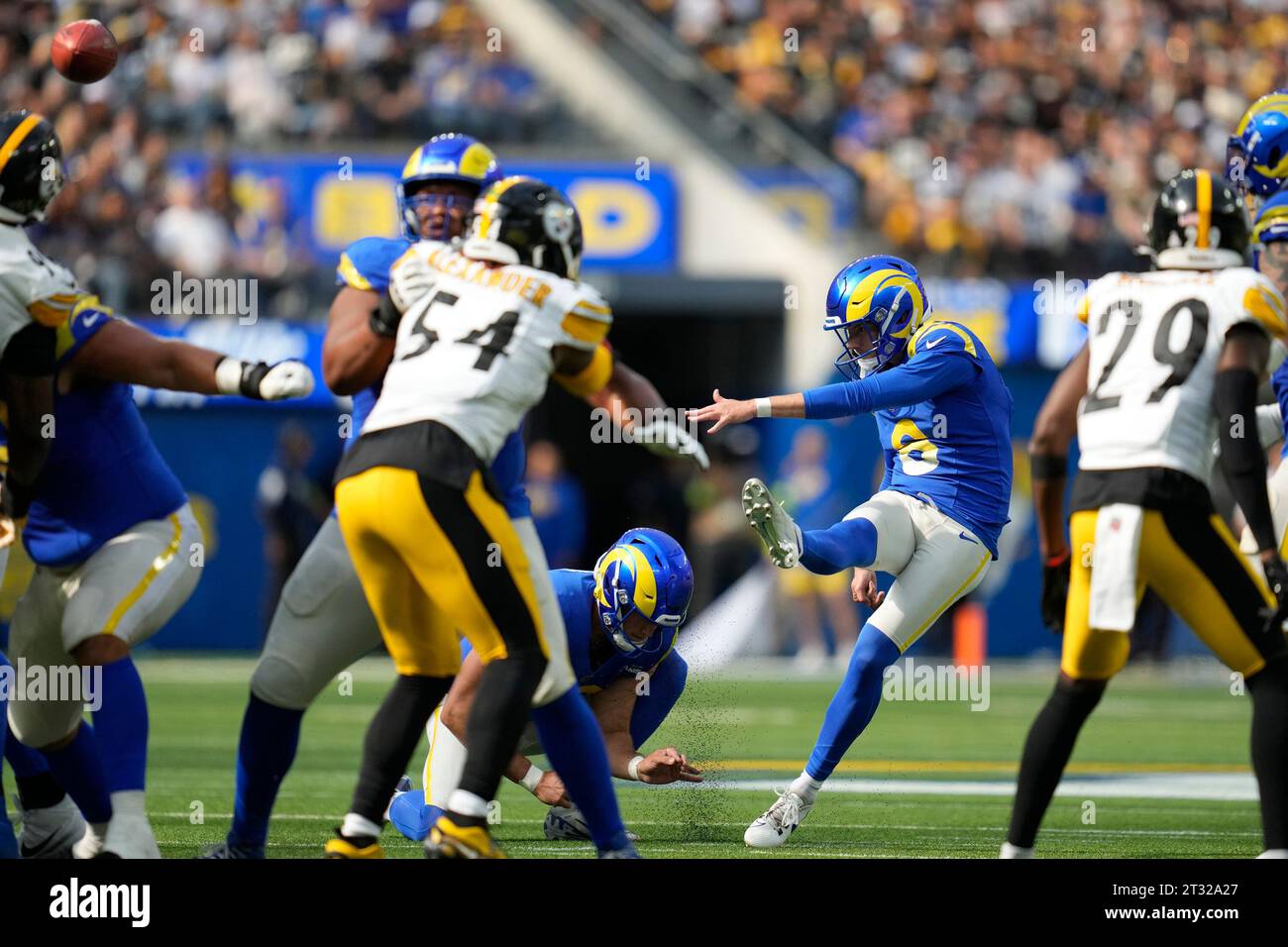 Los Angeles Rams place kicker Brett Maher (8) kicks a field goal during ...