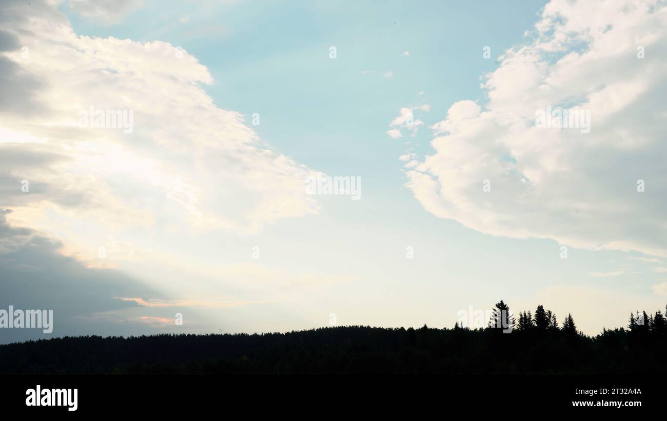 Video sunset clouds timelapse hi-res stock photography and images - Alamy