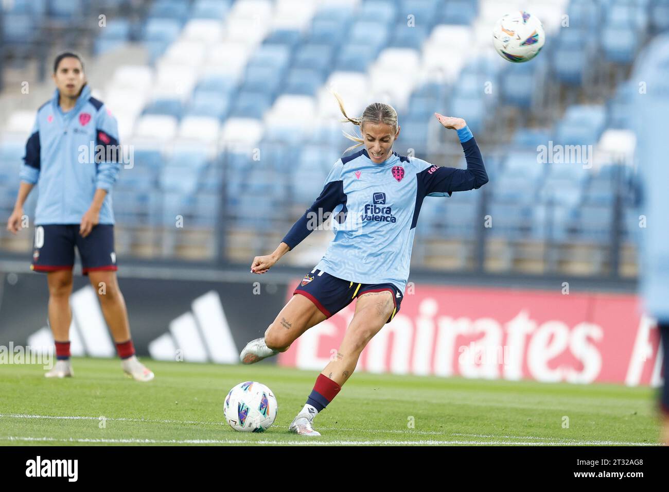 Angela Sosa of Levante UD warms up during the spanish women league ...