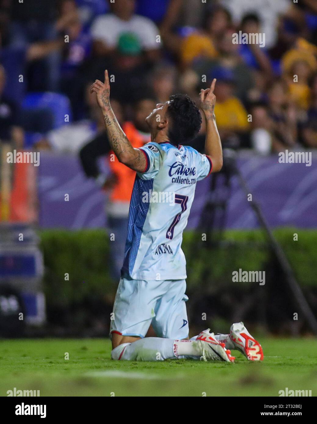 Cruz azul uriel antuna hi-res stock photography and images - Alamy