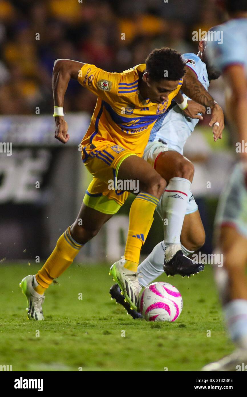 Cruz azul mexico soccer player hi-res stock photography and images - Alamy