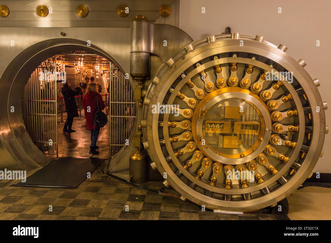 Vault chicago illinois hi-res stock photography and images - Alamy