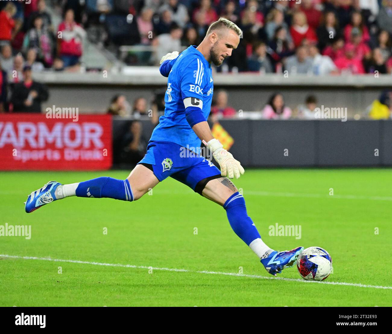 St. Louis, USA. 21st Oct, 2023. Seattle Sounders goalkeeper Stefan Frei ...