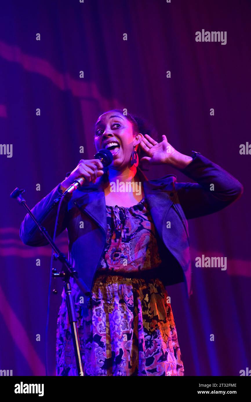 Soul singer krystle dos santos hi-res stock photography and images - Alamy