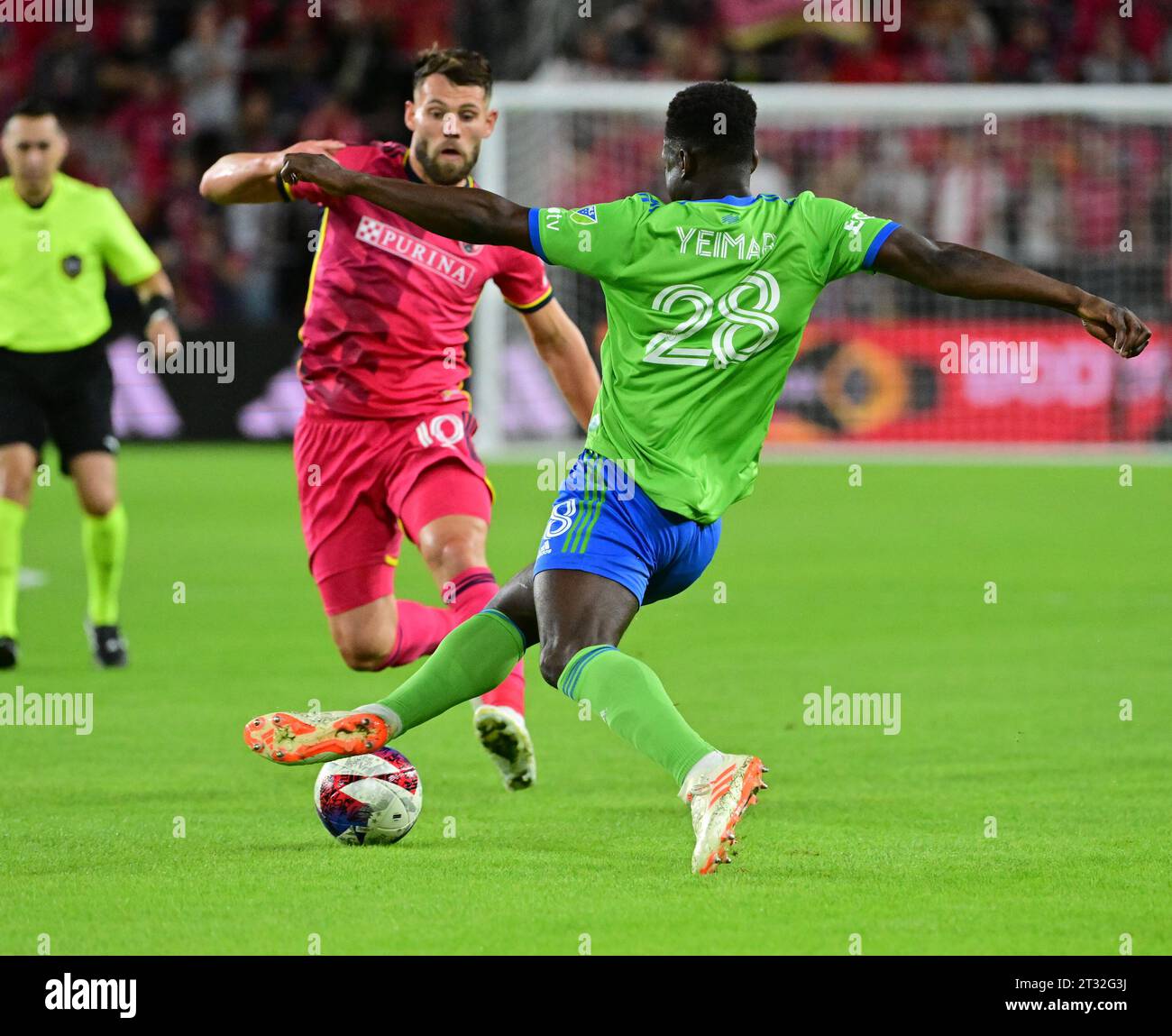 St. Louis, USA. 21st Oct, 2023. Seattle Sounders defender Yeimar Gómez ...