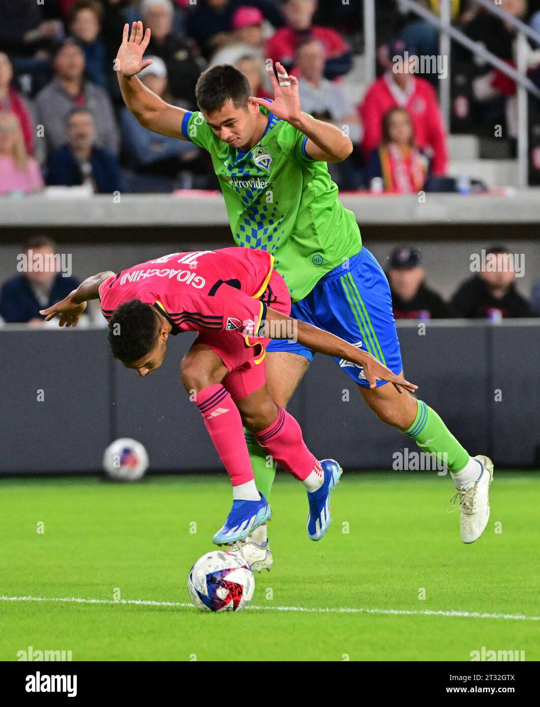 St. Louis, USA. 21st Oct, 2023. Seattle Sounders defender Jackson Ragen ...